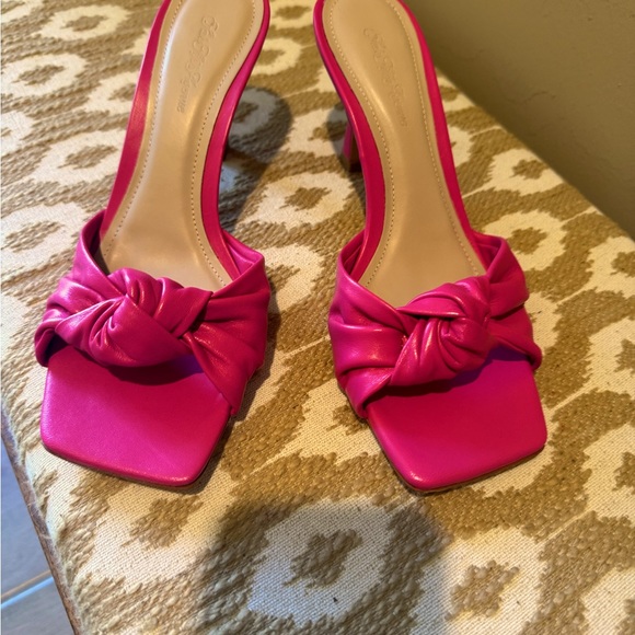 Saks Fifth Avenue | Shoes | Nwot Gorgeous Hot Pink Leather Slides 7 2 ...